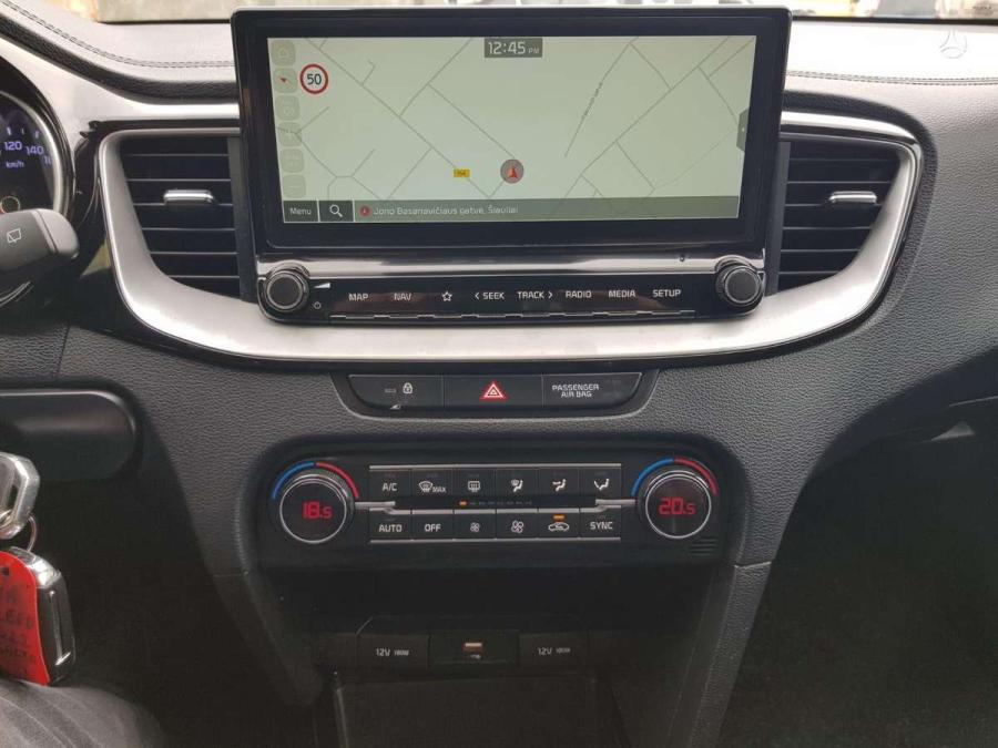 White Kia XCeed 2022 in Siauliai, with an engine capacity of 1.00 L and mileage of 180 thousand km for 11200 €, photo 14 on AUTOMOTO.COM.LV