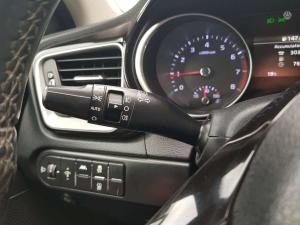 White Kia XCeed 2022 in Siauliai, with an engine capacity of 1.00 L and mileage of 180 thousand km for 11200 €, photo 16 on AUTOMOTO.COM.LV