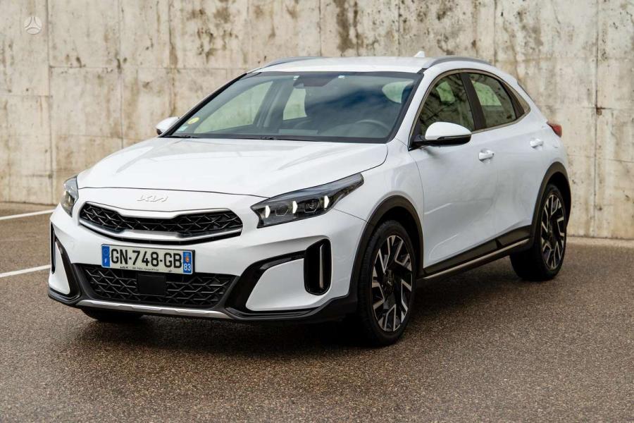Balts Kia XCeed 2023 Viļņa, ar dzinēja tilpumu 1.60 L un nobraukumu 184 tūkst. km par 12900 €, foto 4 vietnē AUTOMOTO.COM.LV