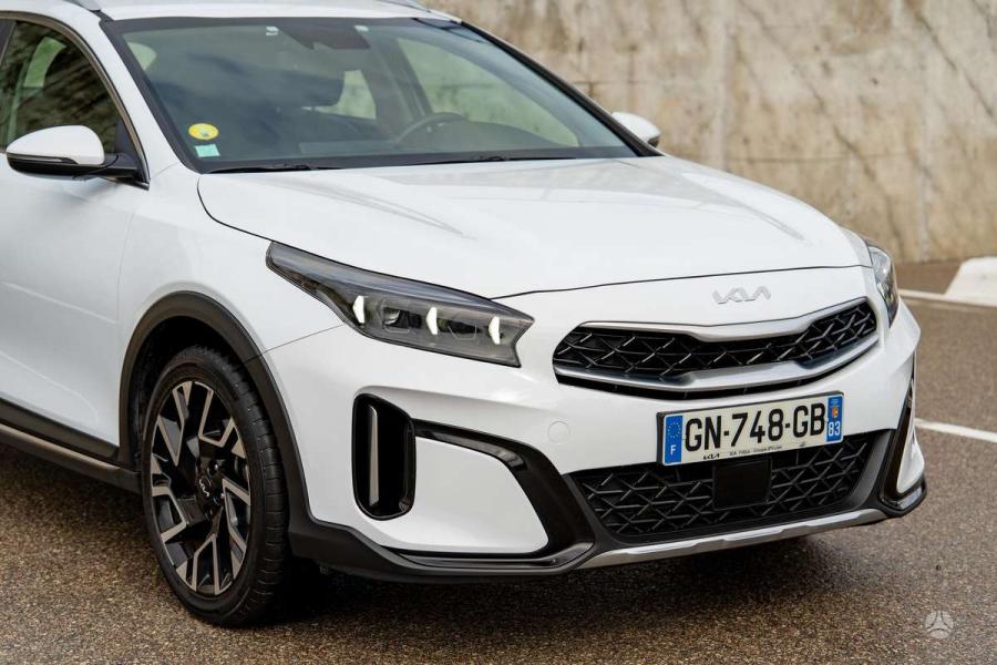 Balts Kia XCeed 2023 Viļņa, ar dzinēja tilpumu 1.60 L un nobraukumu 184 tūkst. km par 12900 €, foto 5 vietnē AUTOMOTO.COM.LV