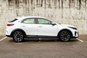 Balts Kia XCeed 2023 Viļņa, ar dzinēja tilpumu 1.60 L un nobraukumu 184 tūkst. km par 12900 €, foto 13 vietnē AUTOMOTO.COM.LV