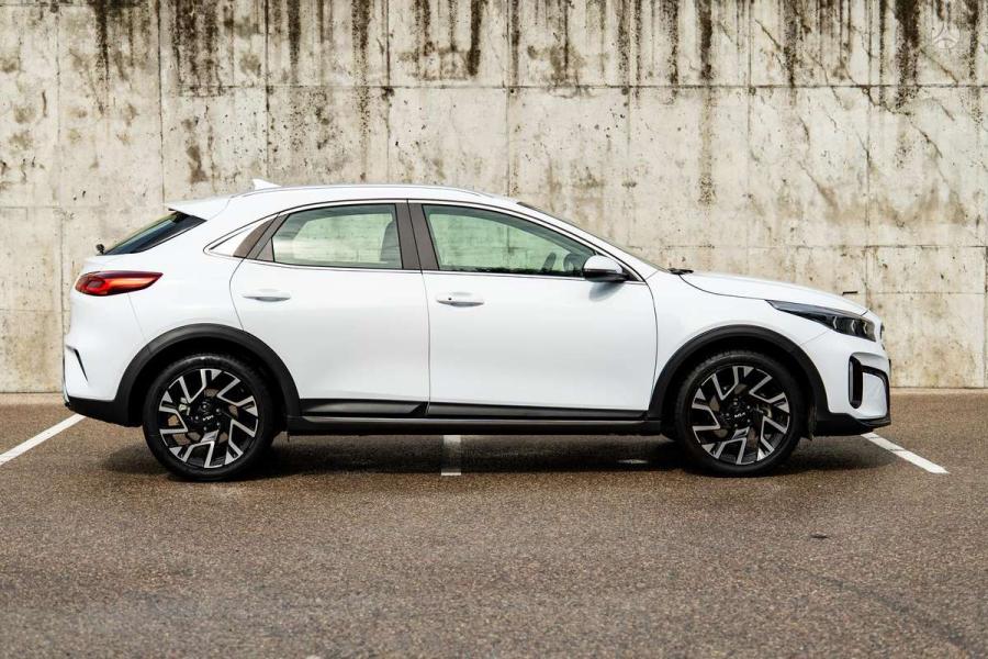 Balts Kia XCeed 2023 Viļņa, ar dzinēja tilpumu 1.60 L un nobraukumu 184 tūkst. km par 12900 €, foto 13 vietnē AUTOMOTO.COM.LV