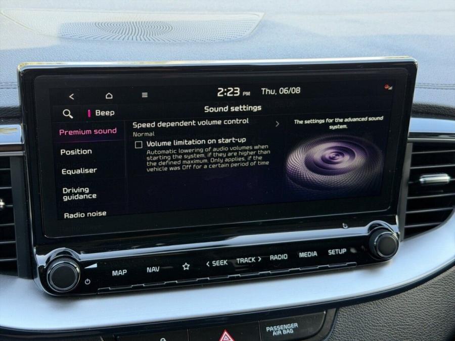 Balts Kia XCeed 2021 Pērnava, ar dzinēja tilpumu 1.50 L un nobraukumu 77 tūkst. km par 18850 €, foto 15 vietnē AUTOMOTO.COM.LV