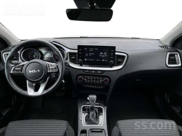 Белый Киа XCeed 2024 в Рига, объемом двигателя 1.50 л и пробегом 45 тыс. км за 19990 €, фото 9 на AUTOMOTO.COM.LV