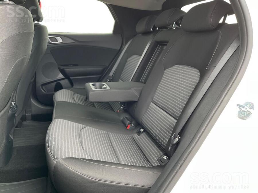 Balts Kia XCeed 2024 Rīga, ar dzinēja tilpumu 1.50 L un nobraukumu 45 tūkst. km par 19990 €, foto 20 vietnē AUTOMOTO.COM.LV