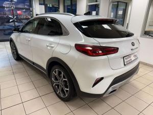 White Kia XCeed 2020 in Kaunas, with an engine capacity of 1.60 L and mileage of 55 thousand km for 25181 €, photo 5 on AUTOMOTO.COM.LV