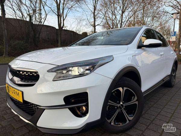 Balts Kia XCeed 2022 Kauņa, ar dzinēja tilpumu 1.60 L un nobraukumu 38 tūkst. km par 21374 €, foto 1 vietnē AUTOMOTO.COM.LV