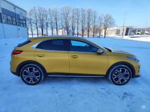 Yellow Kia XCeed 2019 in Kaunas, with an engine capacity of 1.60 L and mileage of 98 thousand km for 15000 €, photo 4 on AUTOMOTO.COM.LV