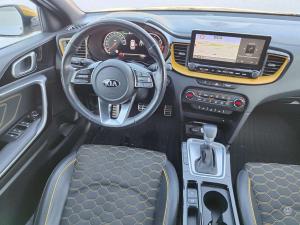 Yellow Kia XCeed 2019 in Kaunas, with an engine capacity of 1.60 L and mileage of 98 thousand km for 15000 €, photo 13 on AUTOMOTO.COM.LV