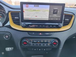 Yellow Kia XCeed 2019 in Kaunas, with an engine capacity of 1.60 L and mileage of 98 thousand km for 15000 €, photo 14 on AUTOMOTO.COM.LV