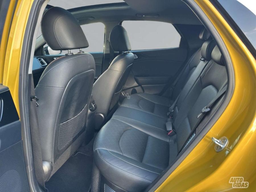 Yellow Kia XCeed 2020 in Kaunas, with an engine capacity of 1.60 L and mileage of 47 thousand km for 25480 €, photo 9 on AUTOMOTO.COM.LV