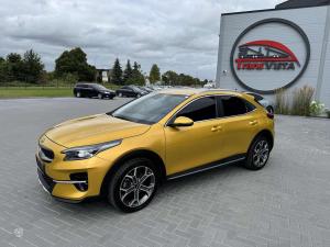 Yellow Kia XCeed 2020 in Telschi, with an engine capacity of 1.60 L and mileage of 149 thousand km for 11800 €, photo 4 on AUTOMOTO.COM.LV