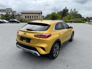 Yellow Kia XCeed 2020 in Telschi, with an engine capacity of 1.60 L and mileage of 149 thousand km for 11800 €, photo 9 on AUTOMOTO.COM.LV