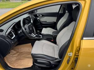 Yellow Kia XCeed 2020 in Telschi, with an engine capacity of 1.60 L and mileage of 149 thousand km for 11800 €, photo 15 on AUTOMOTO.COM.LV