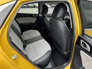 Yellow Kia XCeed 2020 in Telschi, with an engine capacity of 1.60 L and mileage of 149 thousand km for 11800 €, photo 25 on AUTOMOTO.COM.LV