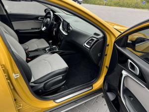 Yellow Kia XCeed 2020 in Telschi, with an engine capacity of 1.60 L and mileage of 149 thousand km for 11800 €, photo 26 on AUTOMOTO.COM.LV