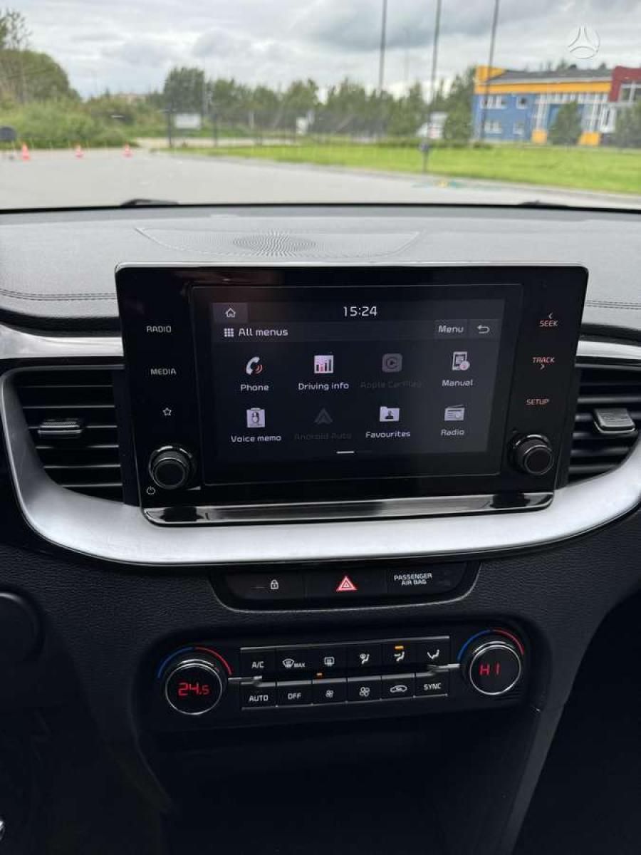 Yellow Kia XCeed 2020 in Telschi, with an engine capacity of 1.60 L and mileage of 149 thousand km for 11800 €, photo 35 on AUTOMOTO.COM.LV
