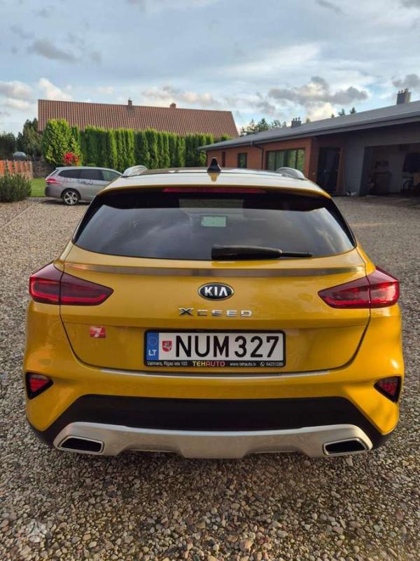 Yellow Kia XCeed 2021 in Marijampole, with an engine capacity of 1.60 L and mileage of 147 thousand km for 14400 €, photo 8 on AUTOMOTO.COM.LV
