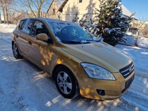 Yellow Kia XCeed 2008 in Marijampole, with an engine capacity of 1.40 L and mileage of 141 thousand km for 1150 €, photo 2 on AUTOMOTO.COM.LV