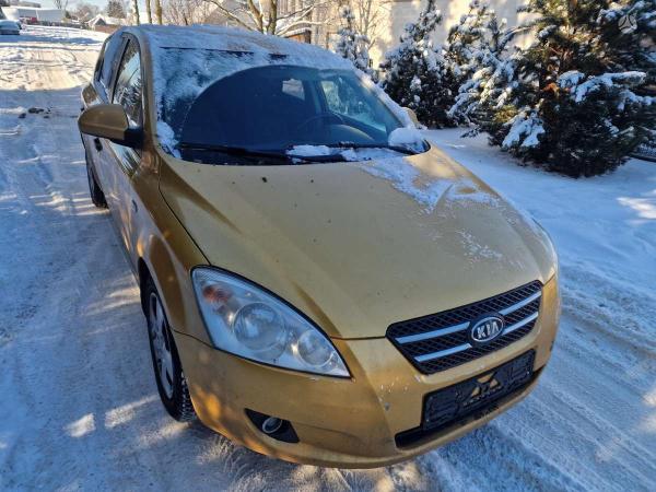 Dzeltens Kia XCeed 2008 Marijampole, ar dzinēja tilpumu 1.40 L un nobraukumu 141 tūkst. km par 1150 €, foto 3 vietnē AUTOMOTO.COM.LV