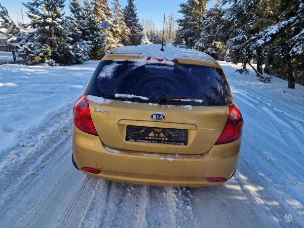 Dzeltens Kia XCeed 2008 Marijampole, ar dzinēja tilpumu 1.40 L un nobraukumu 141 tūkst. km par 1150 €, foto 5 vietnē AUTOMOTO.COM.LV