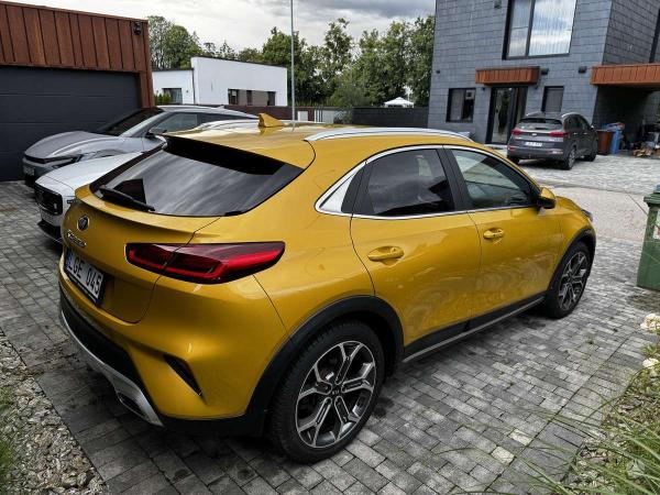 Dzeltens Kia XCeed 2019 Kauņa, ar dzinēja tilpumu 1.60 L un nobraukumu 66 tūkst. km par 18500 €, foto 4 vietnē AUTOMOTO.COM.LV