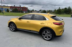 Yellow Kia XCeed 2020 in Telschi, with an engine capacity of 1.60 L and mileage of 149 thousand km for 11790 €, photo 7 on AUTOMOTO.COM.LV