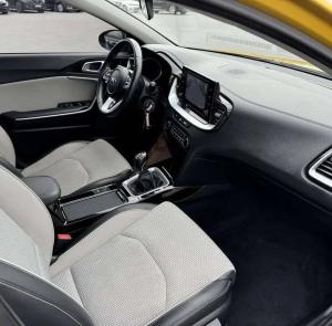 Yellow Kia XCeed 2020 in Telschi, with an engine capacity of 1.60 L and mileage of 149 thousand km for 11790 €, photo 14 on AUTOMOTO.COM.LV