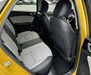 Yellow Kia XCeed 2020 in Telschi, with an engine capacity of 1.60 L and mileage of 149 thousand km for 11790 €, photo 16 on AUTOMOTO.COM.LV