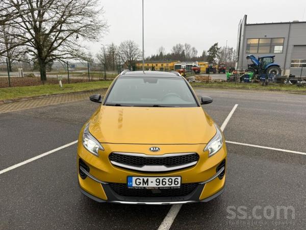 Dzeltens Kia XCeed 2021 Valmiera, ar dzinēja tilpumu 1.60 L un nobraukumu 150 tūkst. km par 12500 €, foto 2 vietnē AUTOMOTO.COM.LV