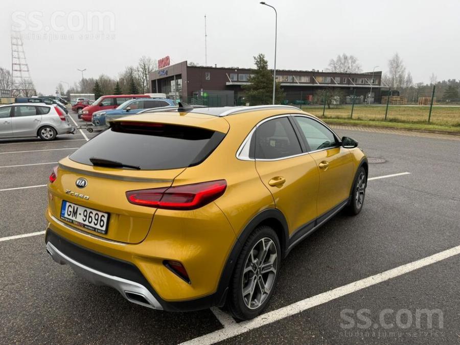 Желтый Киа XCeed 2021 в Валмиера, объемом двигателя 1.60 л и пробегом 150 тыс. км за 12500 €, фото 4 на AUTOMOTO.COM.LV