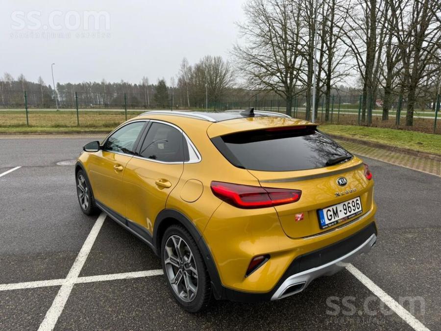 Желтый Киа XCeed 2021 в Валмиера, объемом двигателя 1.60 л и пробегом 150 тыс. км за 12500 €, фото 5 на AUTOMOTO.COM.LV