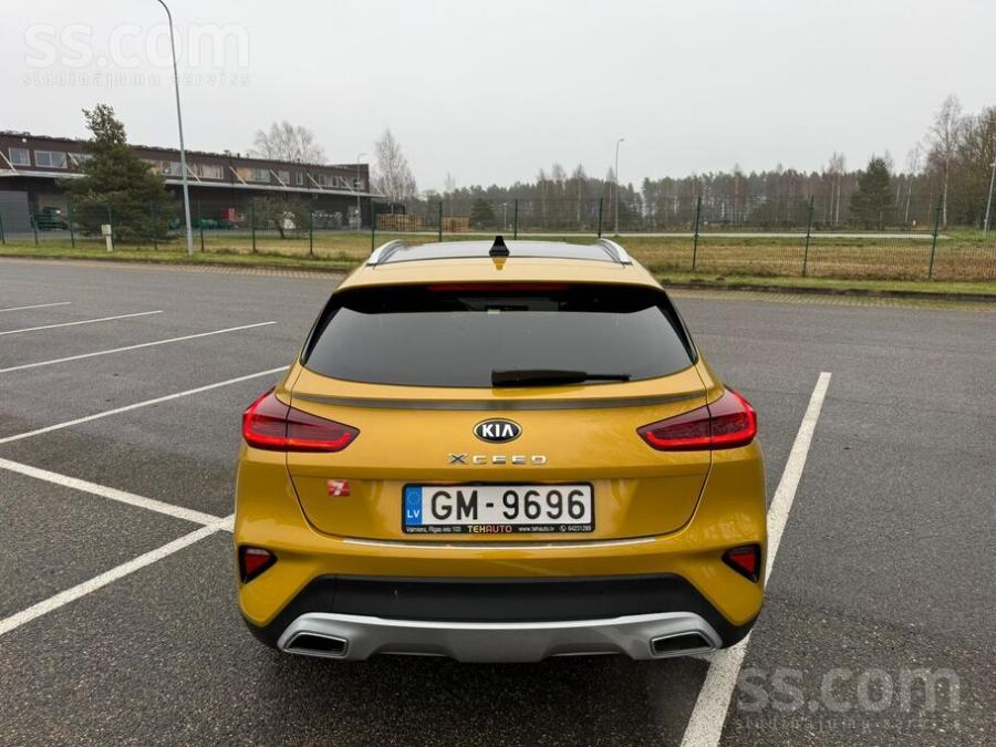 Желтый Киа XCeed 2021 в Валмиера, объемом двигателя 1.60 л и пробегом 150 тыс. км за 12500 €, фото 6 на AUTOMOTO.COM.LV