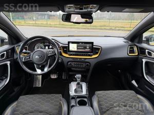 Желтый Киа XCeed 2021 в Валмиера, объемом двигателя 1.60 л и пробегом 150 тыс. км за 12500 €, фото 10 на AUTOMOTO.COM.LV