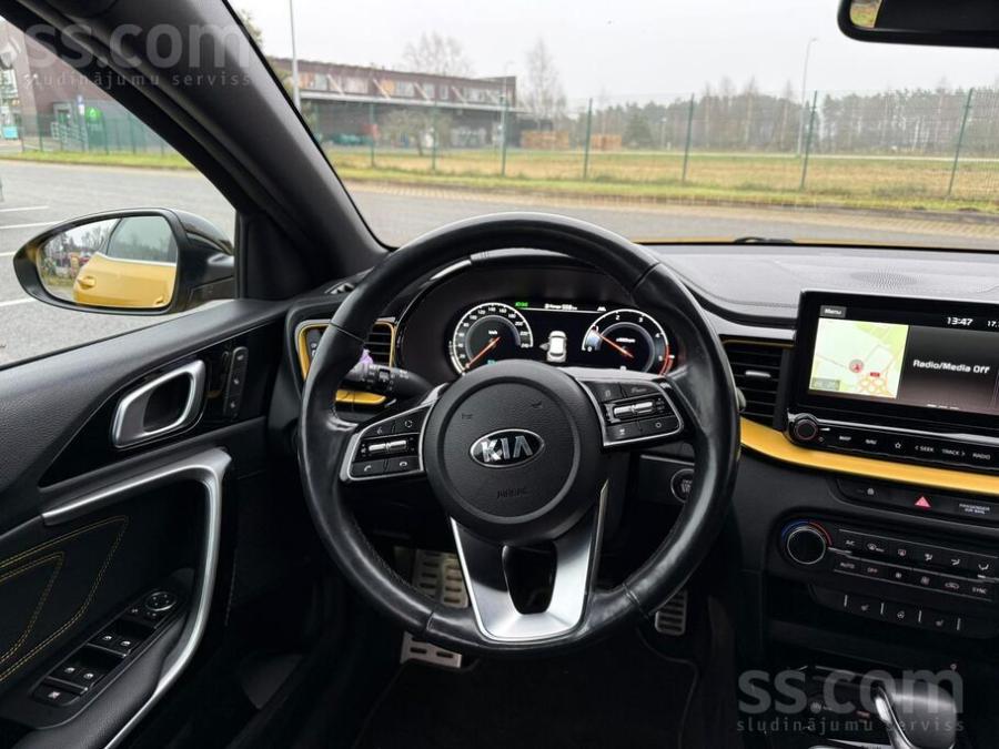 Желтый Киа XCeed 2021 в Валмиера, объемом двигателя 1.60 л и пробегом 150 тыс. км за 12500 €, фото 11 на AUTOMOTO.COM.LV