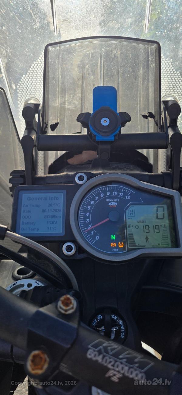 White KTM 1290 Super Adventure 2015 in Tallinn, with an engine capacity of 1.30 L and mileage of 87 thousand km for 8000 €, photo 6 on AUTOMOTO.COM.LV