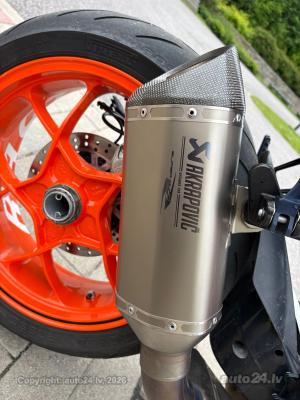 Black KTM 1290 Super Duke 2014 in Rakvere, with an engine capacity of 1.30 L and mileage of 36 thousand km for 7200 €, photo 7 on AUTOMOTO.COM.LV