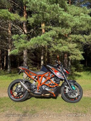 Black KTM 1290 Super Duke 2014 in Tartu, with an engine capacity of 1.30 L and mileage of 46 thousand km for 7500 €, photo  on AUTOMOTO.COM.LV