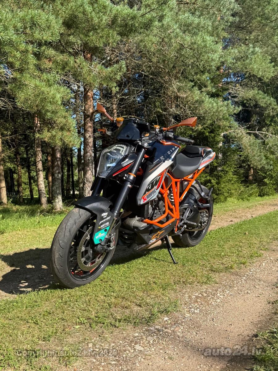 Black KTM 1290 Super Duke 2014 in Tartu, with an engine capacity of 1.30 L and mileage of 46 thousand km for 7500 €, photo 12 on AUTOMOTO.COM.LV