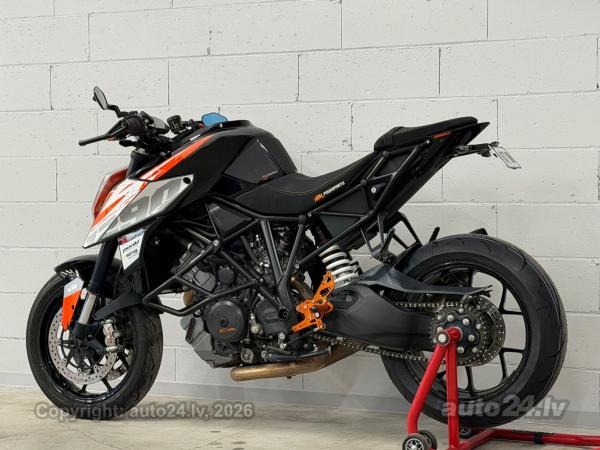 Melns KTM 1290 Super Duke 2018 Tallina, ar dzinēja tilpumu 1.30 L un nobraukumu 48 tūkst. km par 8490 €, foto 6 vietnē AUTOMOTO.COM.LV