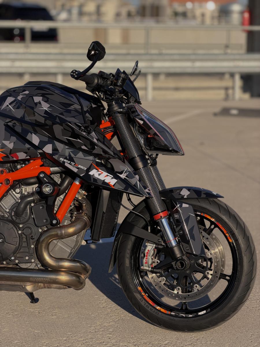 KTM 1290 Super Duke 2021 in Vilnius, with an engine capacity of 0.80 L and mileage of 3 thousand km for 12500 €, photo 5 on AUTOMOTO.COM.LV