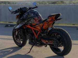 KTM 1290 Super Duke 2021 in Vilnius, with an engine capacity of 0.80 L and mileage of 3 thousand km for 12500 €, photo 11 on AUTOMOTO.COM.LV