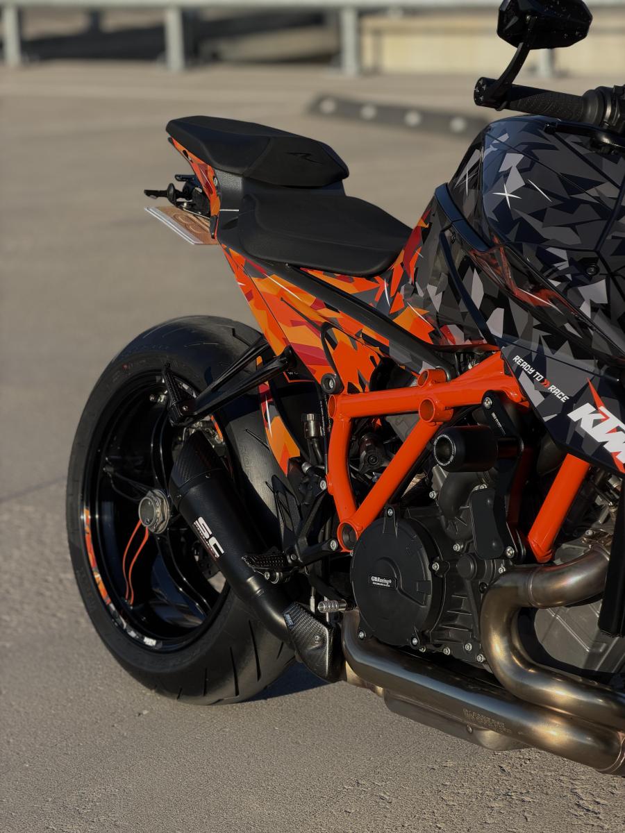 KTM 1290 Super Duke 2021 in Vilnius, with an engine capacity of 0.80 L and mileage of 3 thousand km for 12500 €, photo 15 on AUTOMOTO.COM.LV