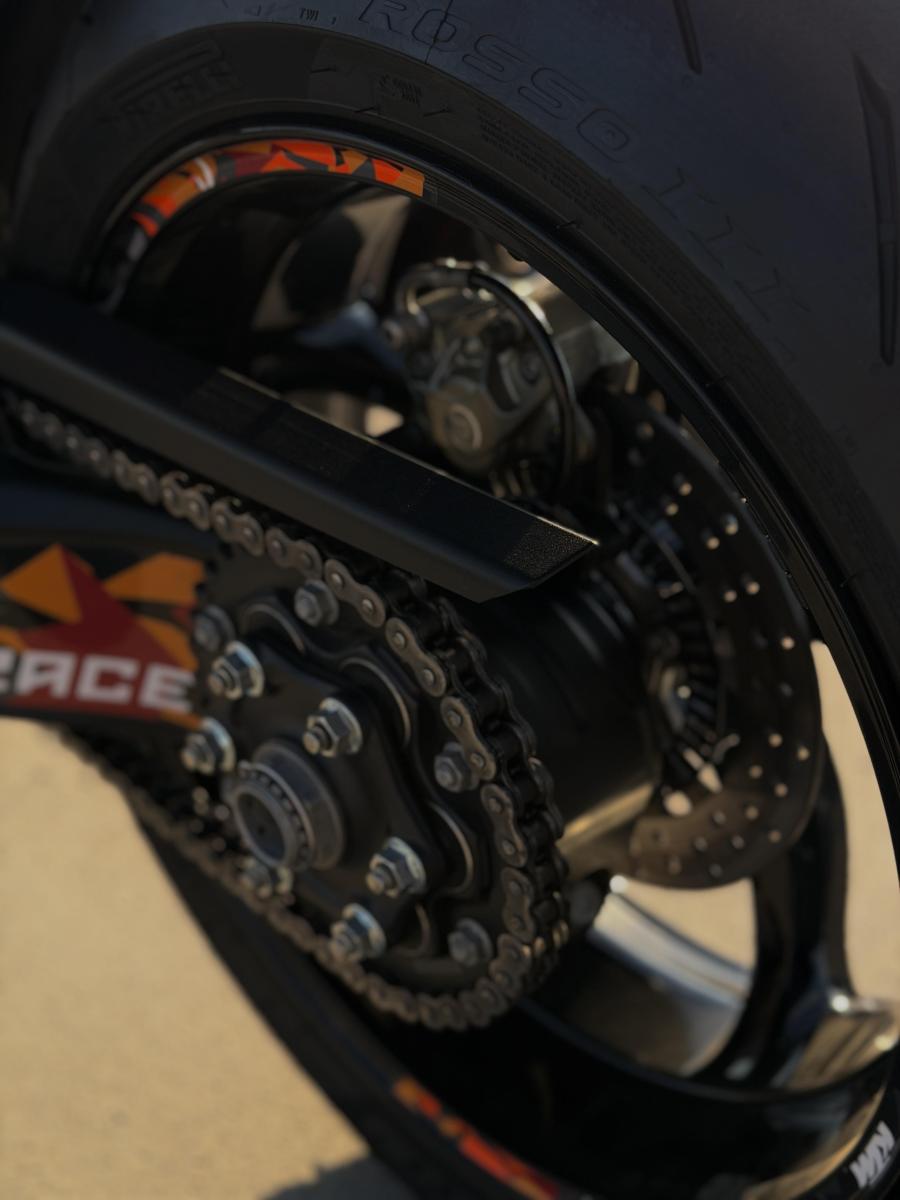 KTM 1290 Super Duke 2021 in Vilnius, with an engine capacity of 0.80 L and mileage of 3 thousand km for 12500 €, photo 21 on AUTOMOTO.COM.LV