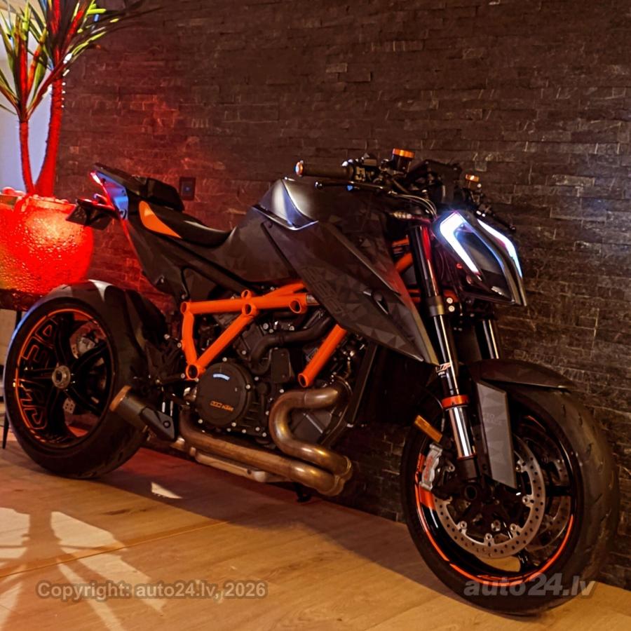 KTM 1290 Super Duke 2022 in Tallinn, with an engine capacity of 1.30 L and mileage of 10 thousand km for 13500 €, photo 1 on AUTOMOTO.COM.LV