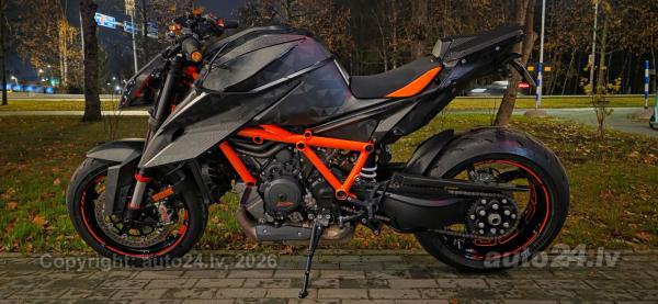 КТМ 1290 Super Duke 2022 в Таллин, объемом двигателя 1.30 л и пробегом 10 тыс. км за 13500 €, фото 2 на AUTOMOTO.COM.LV