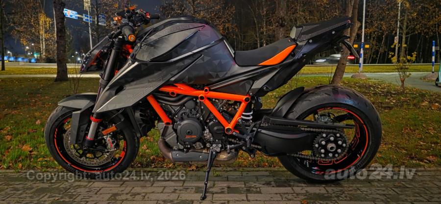 KTM 1290 Super Duke 2022 in Tallinn, with an engine capacity of 1.30 L and mileage of 10 thousand km for 13500 €, photo 3 on AUTOMOTO.COM.LV