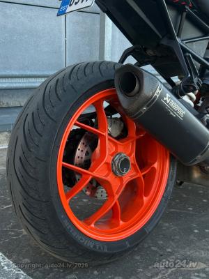 Oranžs KTM 1290 Super Duke 2015 Pērnava, ar dzinēja tilpumu 1.30 L un nobraukumu 37 tūkst. km par 6990 €, foto 10 vietnē AUTOMOTO.COM.LV
