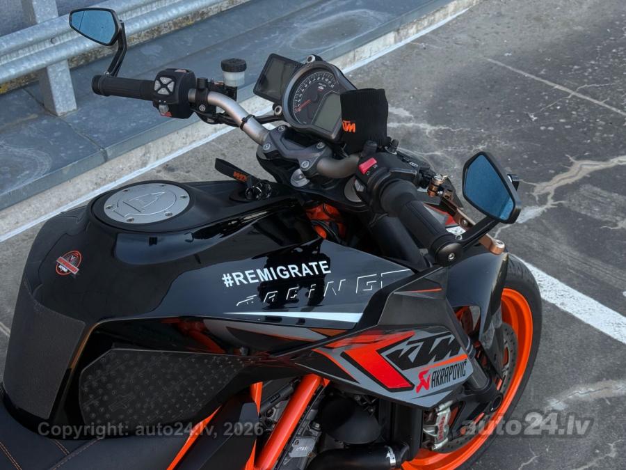 Oranžs KTM 1290 Super Duke 2015 Pērnava, ar dzinēja tilpumu 1.30 L un nobraukumu 37 tūkst. km par 6990 €, foto 13 vietnē AUTOMOTO.COM.LV