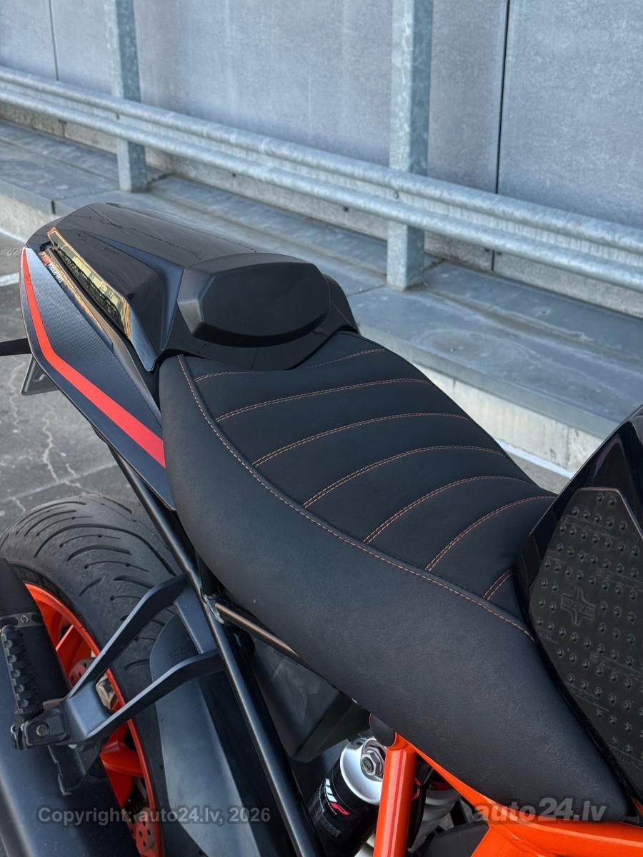 Oranžs KTM 1290 Super Duke 2015 Pērnava, ar dzinēja tilpumu 1.30 L un nobraukumu 37 tūkst. km par 6990 €, foto 14 vietnē AUTOMOTO.COM.LV